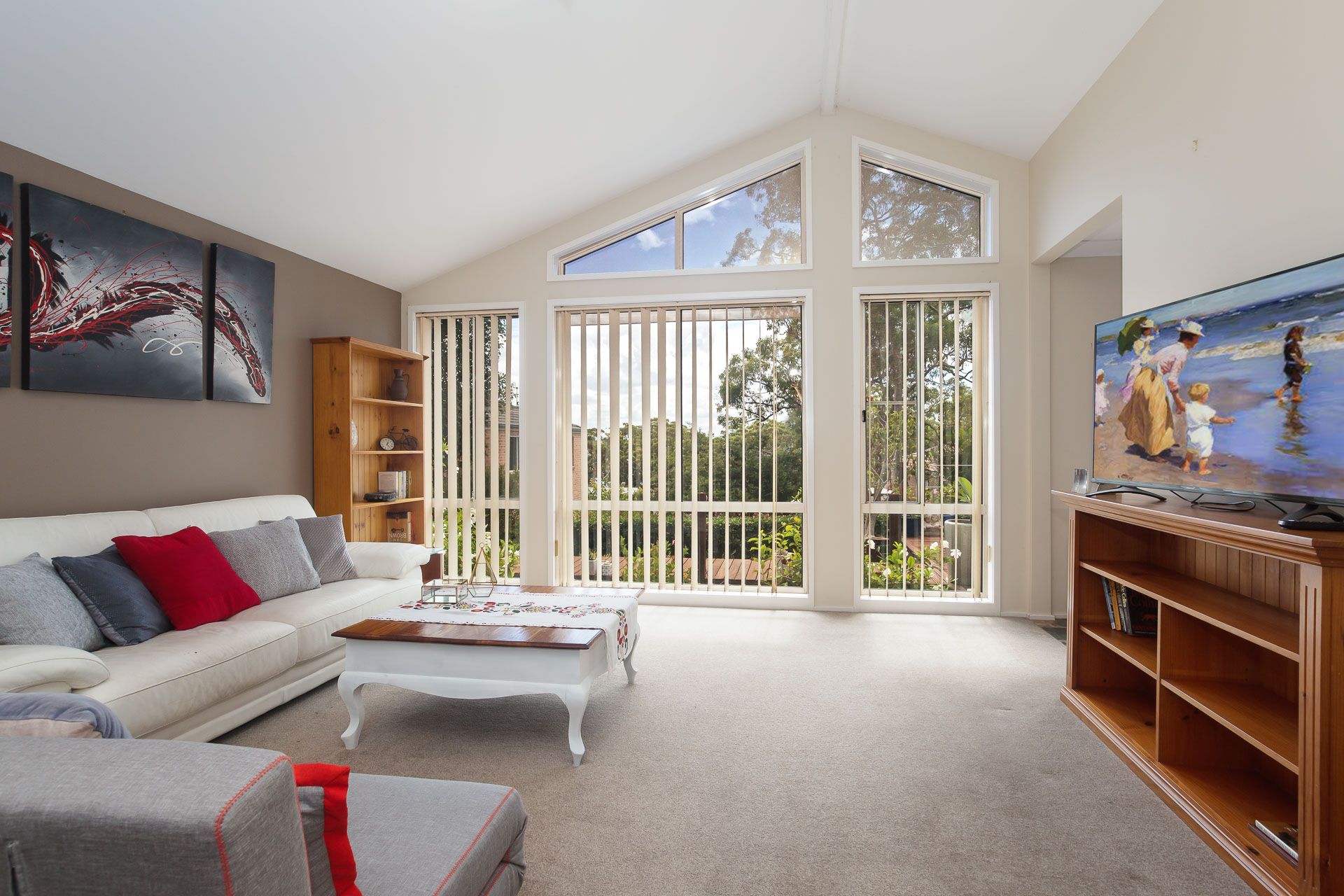 Serenity, 7 Mulloway Place - Peaceful house with air con Netflix & WIFI ...