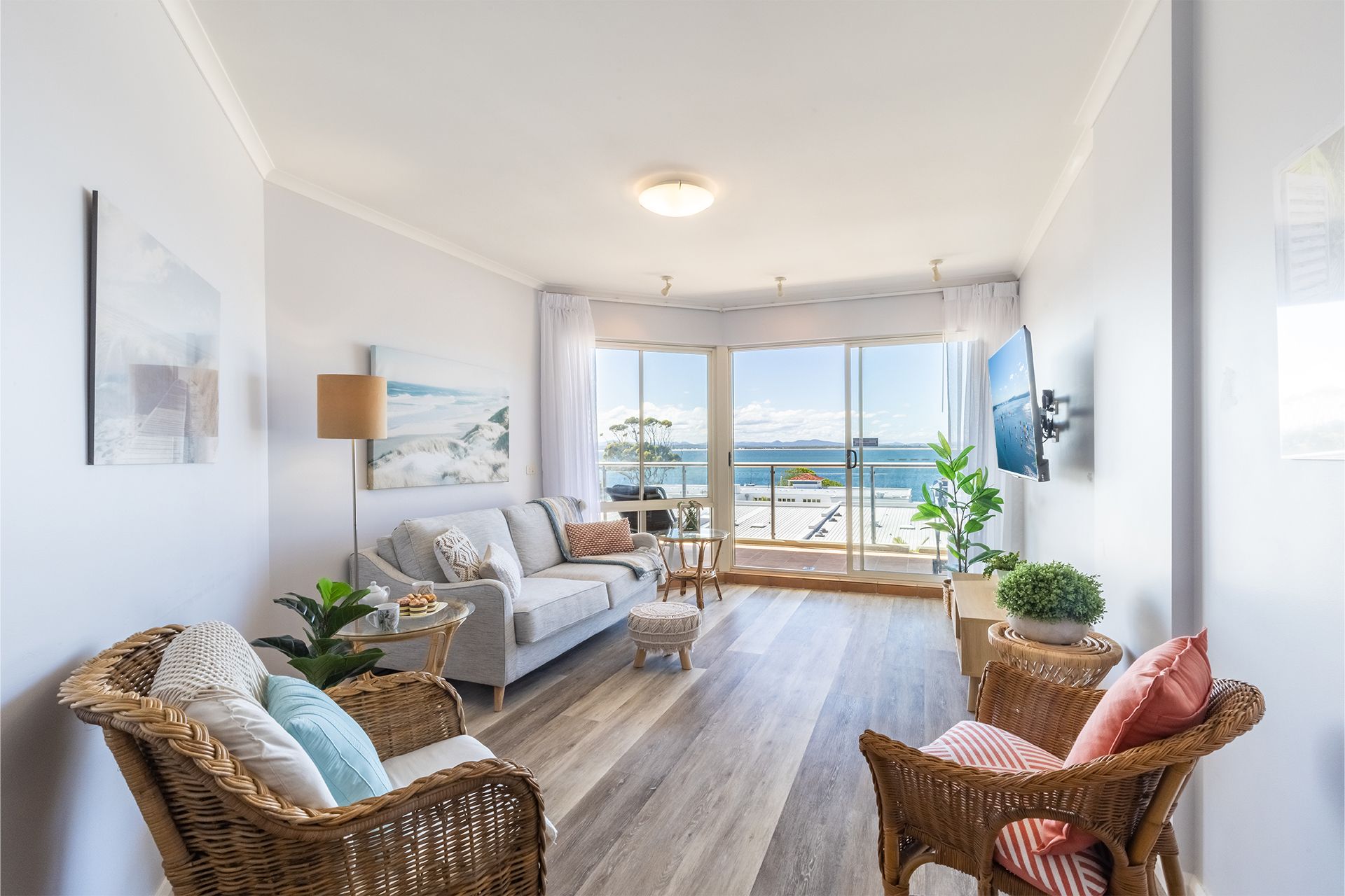 Hot Deals - Nelson Bay Accommodation